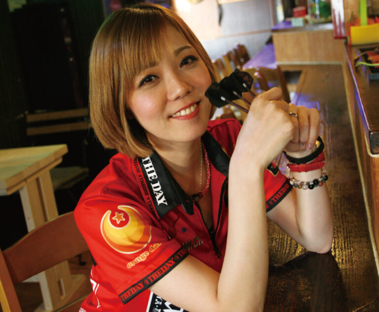 Vol.82 大城 明香利 特集「チャンピオンになって変わった」 | 世界/日本 ダーツ情報 ニューダーツライフ オフィシャルサイト